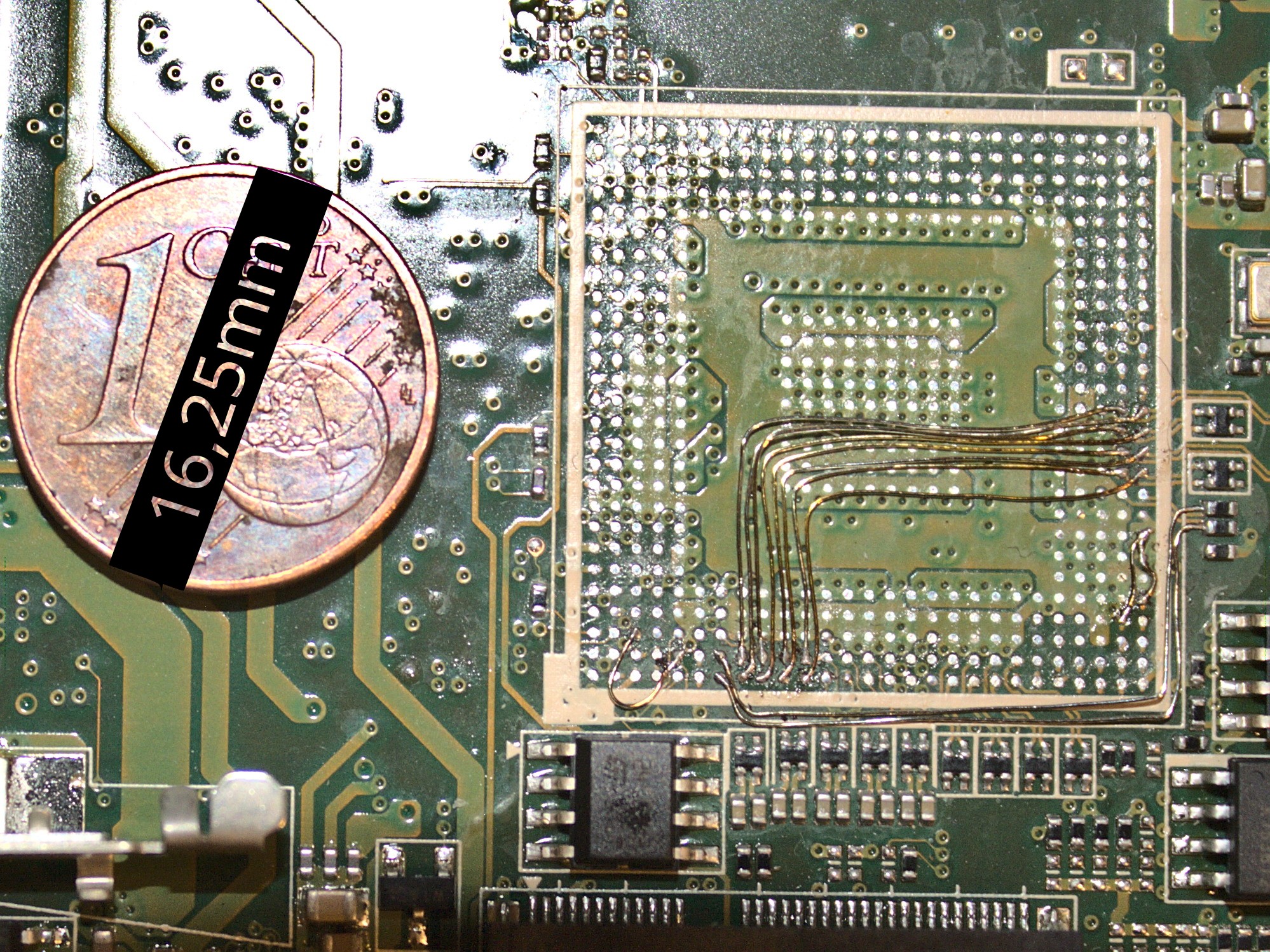 Replacing defective BGA-Chip with wires on Wacom Cintiq Companion 2 ...